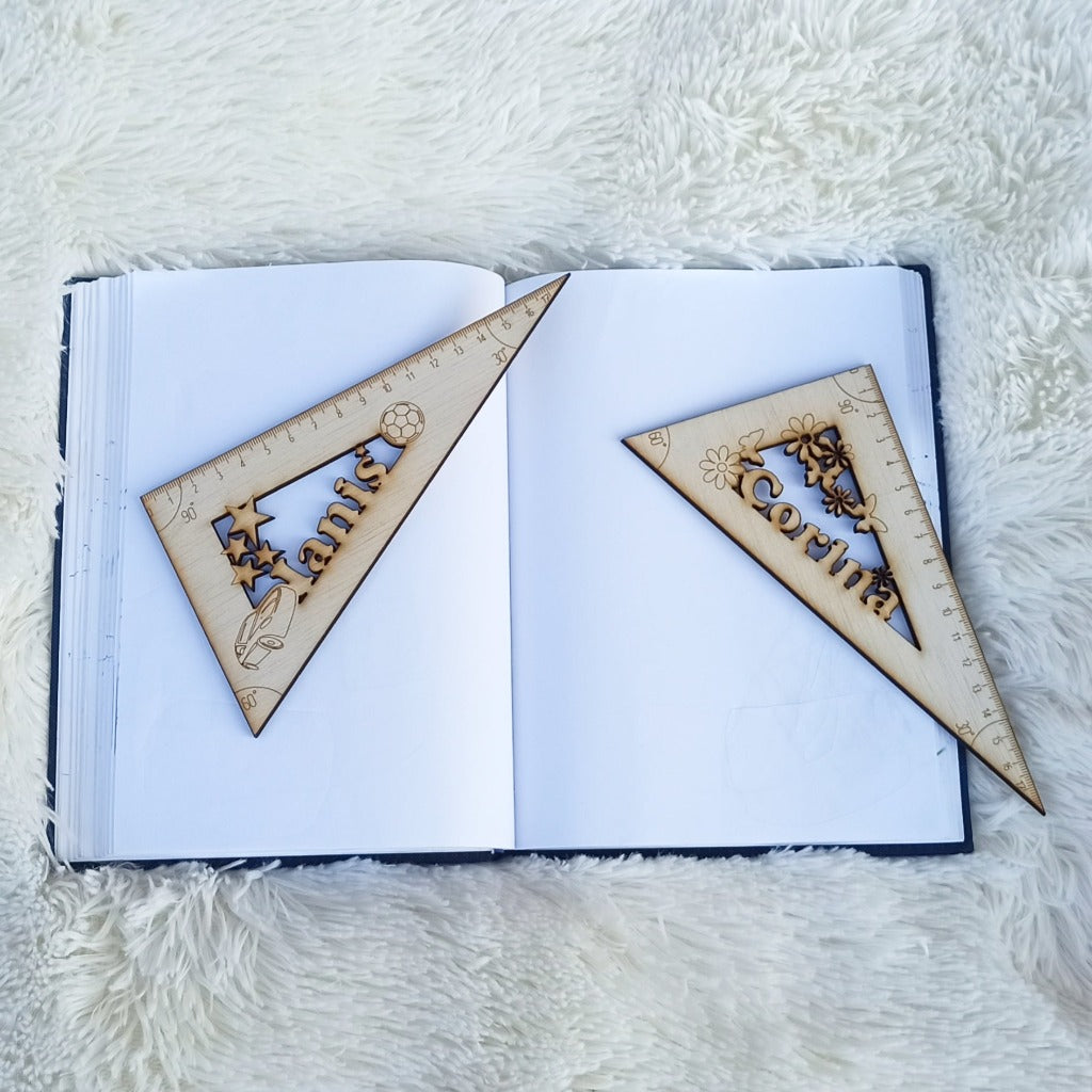 Echer din lemn gravat, personalizat cu nume